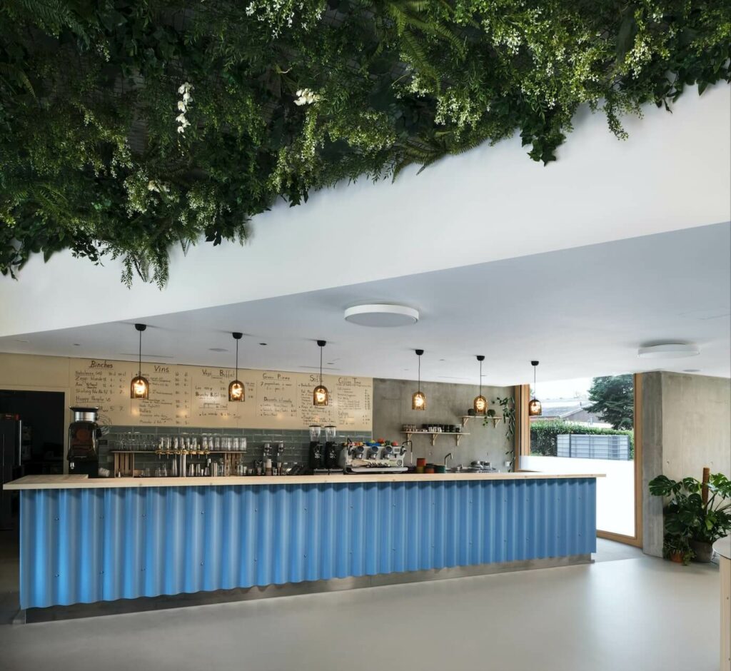 Incredible Architecture Design Restaurant With 1000 Green Plants And ...